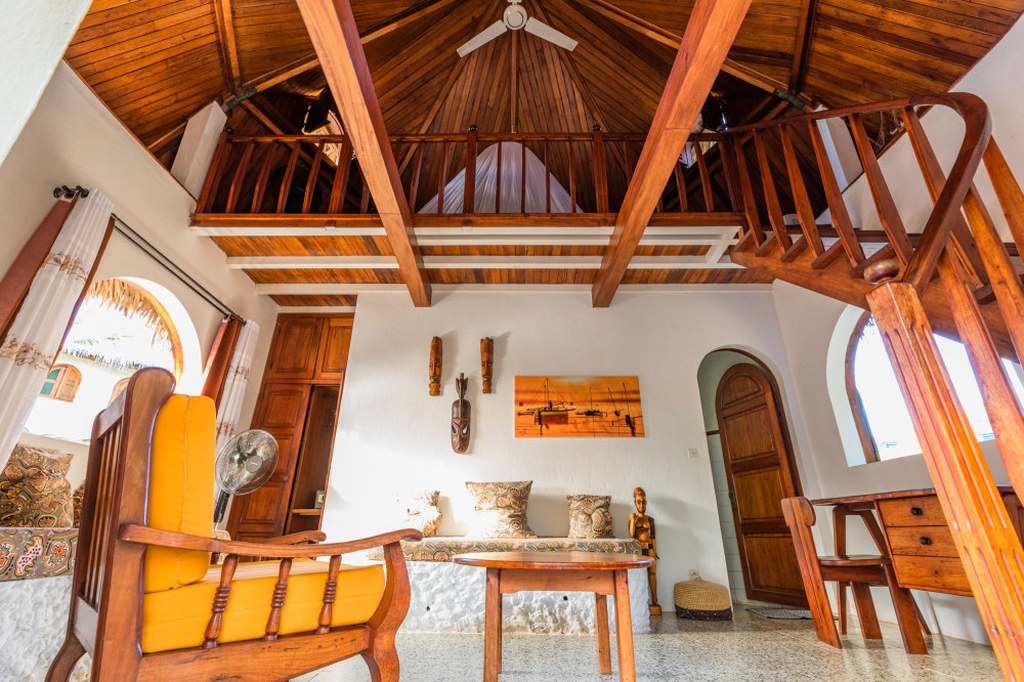 Chez Maggie Hotel | Split Level Chalet